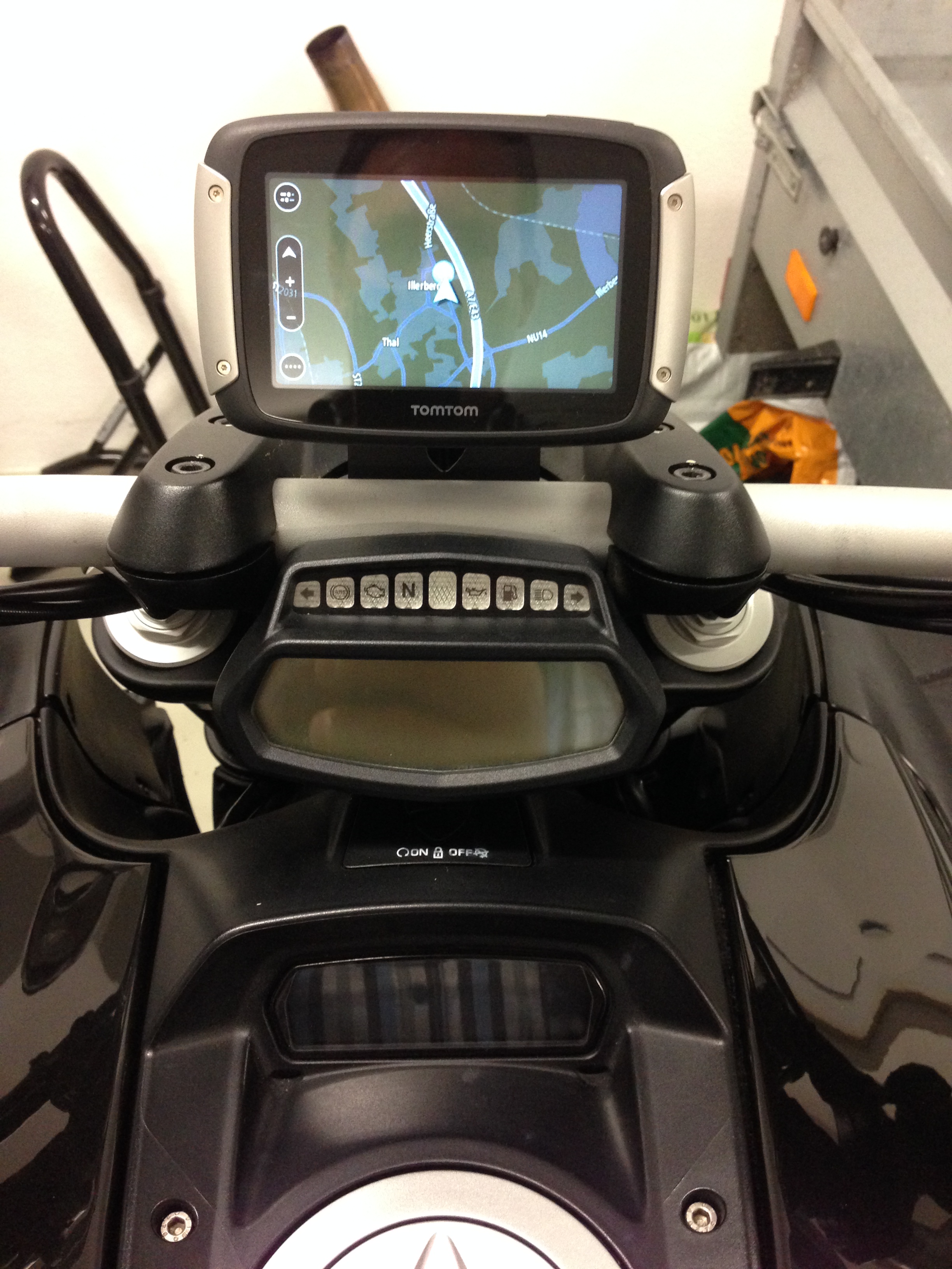 TomTom stellt den neuen RIDER vor › pocketnavigation.de | Navigation ...