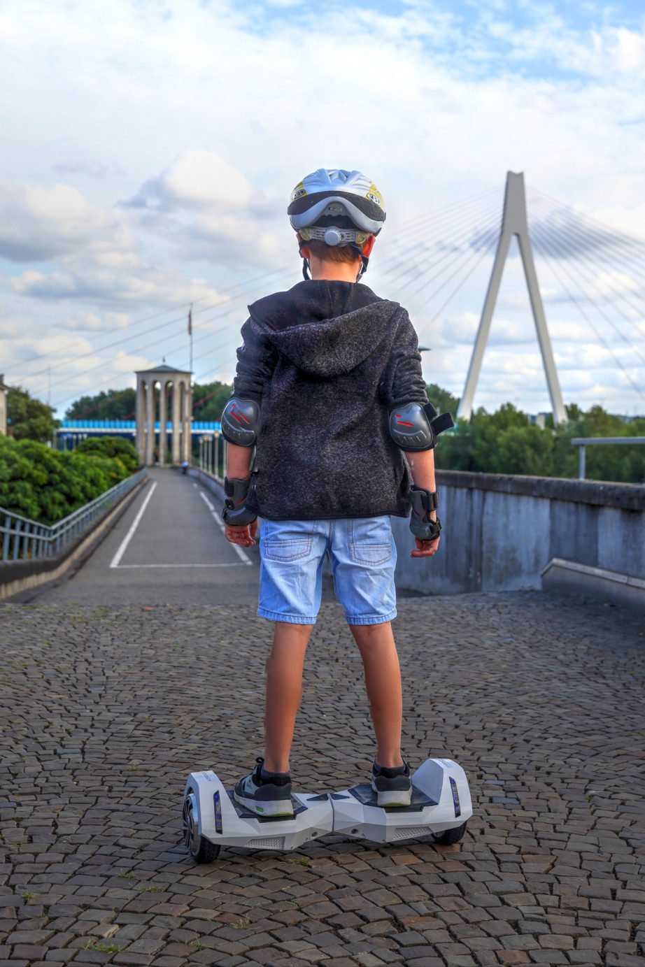 Test Hoverboard AlienBoard BatWings › pocketnavigation.de | Navigation ...