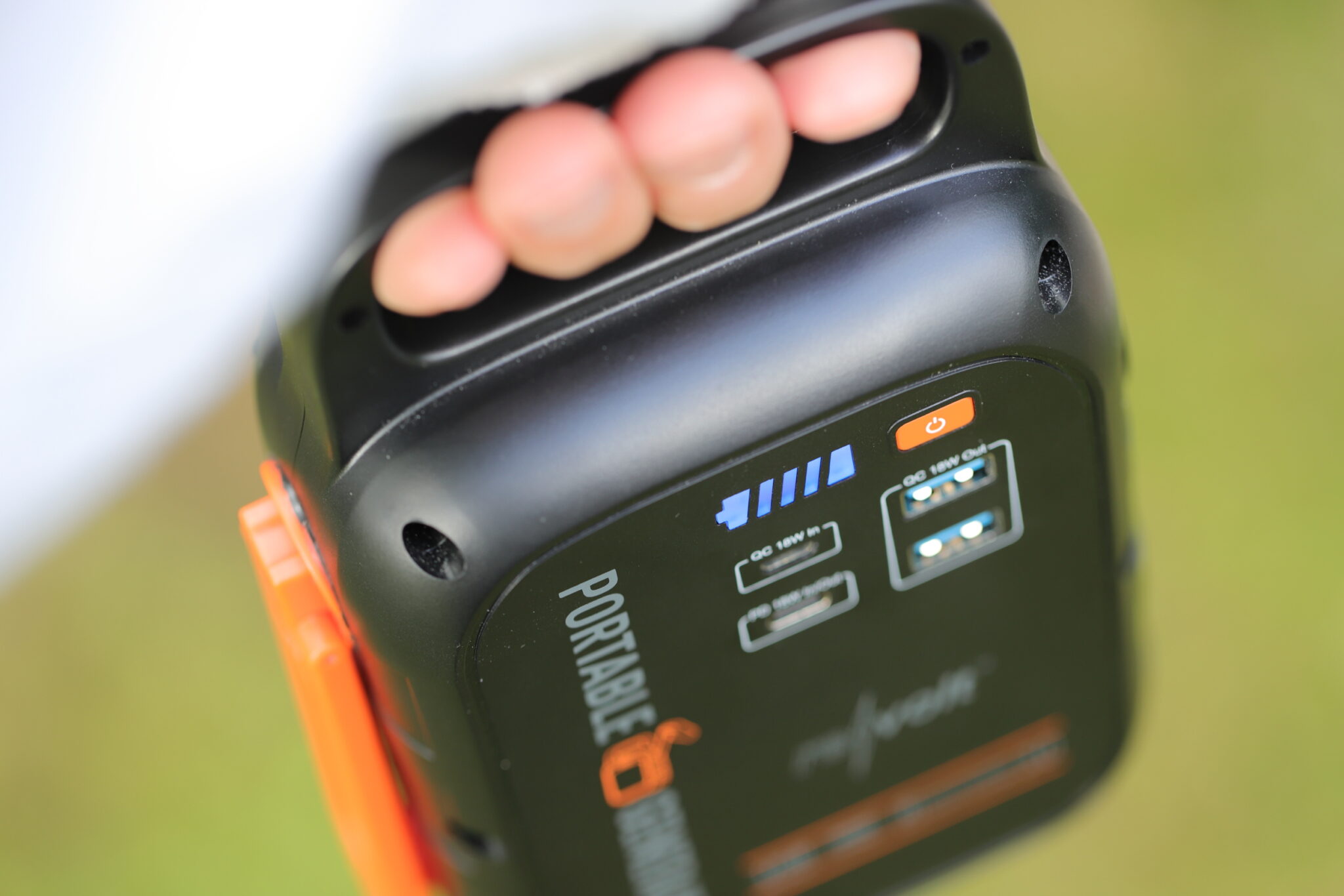 Test Revolt Kurbel-Dynamo-Powerbank PB-100.k › pocketnavigation.de ...